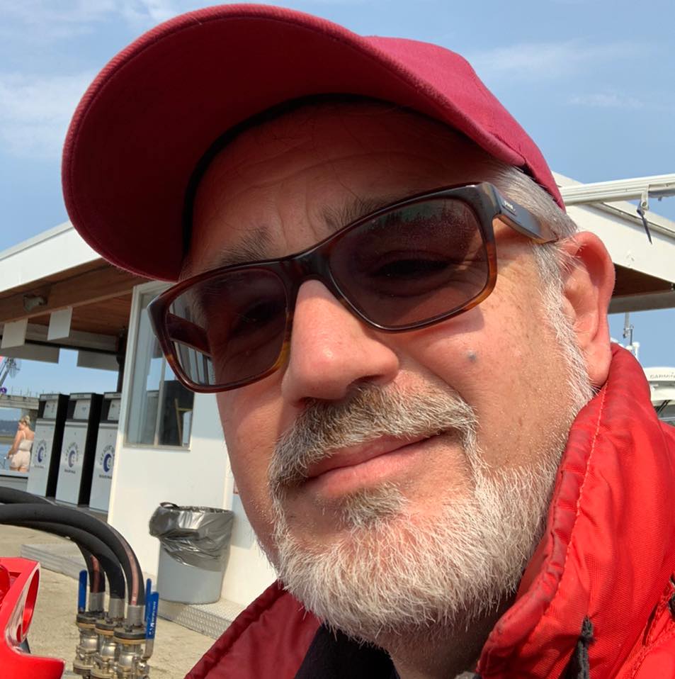 Patrick Reynolds family: wife, kids, parents, siblings including Ryan ...