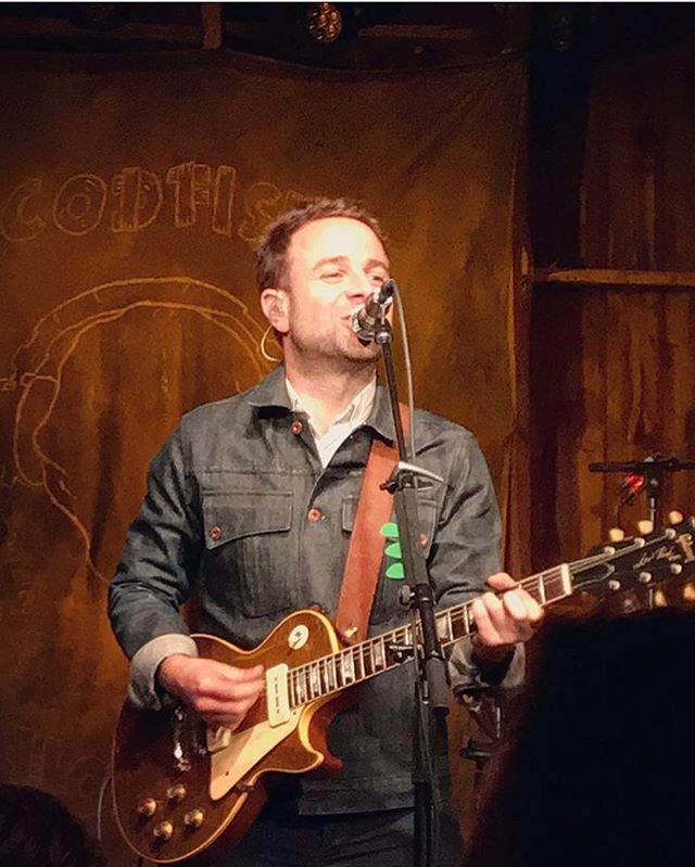 Taylor Goldsmith family: wife, mother, father and brother - Familycelebs