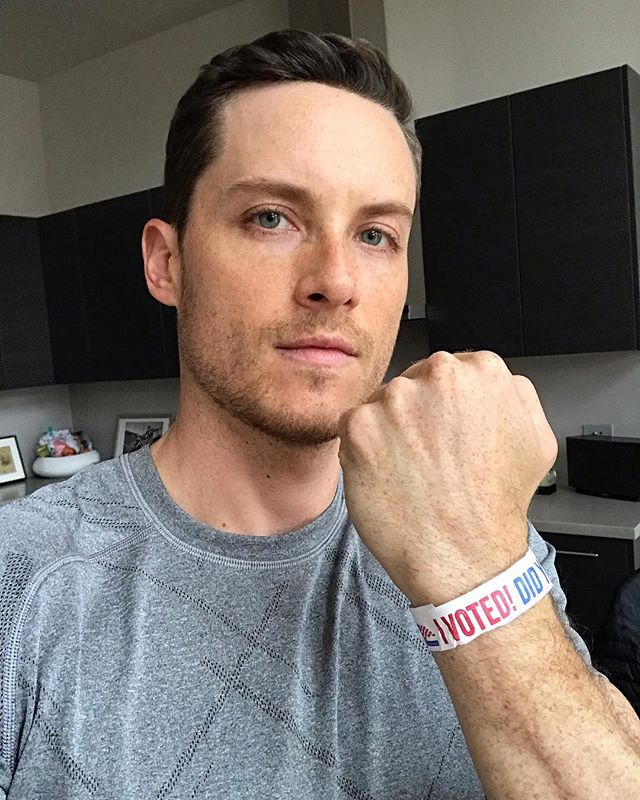 Jesse Lee Soffer family in detail: mother, father, siblings - Familycelebs