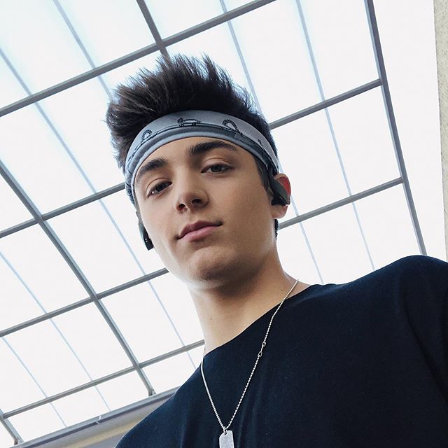 Asher Angel family in detail: mother, father, siblings, girlfriend ...