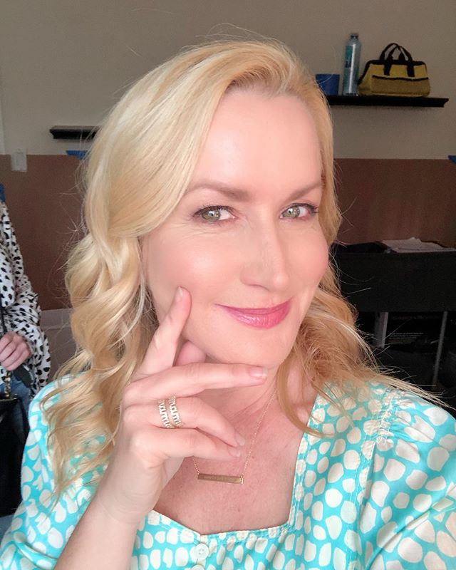 Angela Kinsey family in detail: husbands, kids, parents, sisters ...