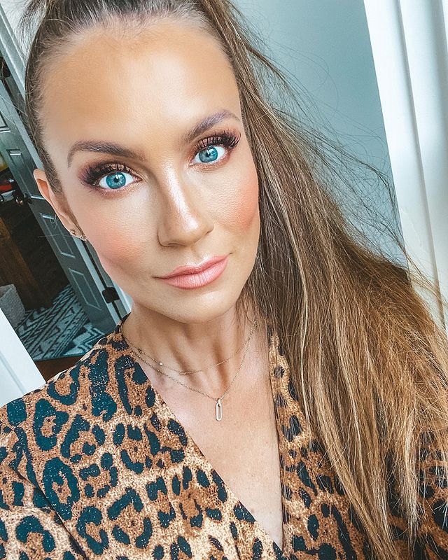 Angela Lanter family in detail: husband, daughter, parents - Familycelebs