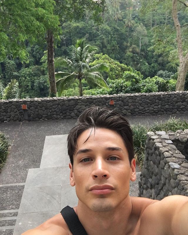 Andrew Gray family in detail: parents, siblings, girlfriends - Familycelebs