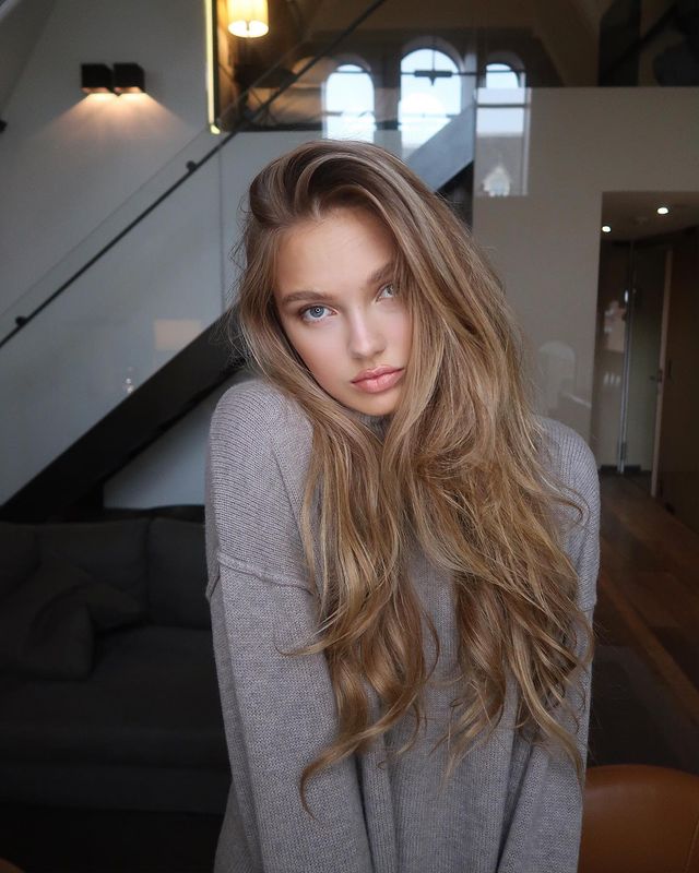 Romee Strijd family in detail: husband, daughter, parents, sister ...