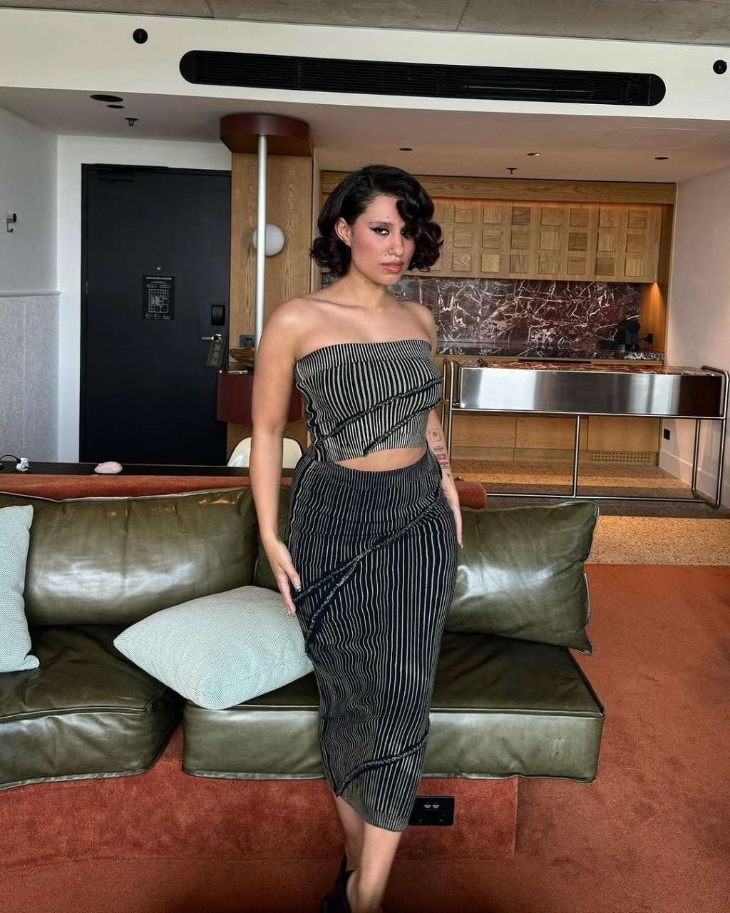 RAYE family in details: parents and siblings - Familycelebs